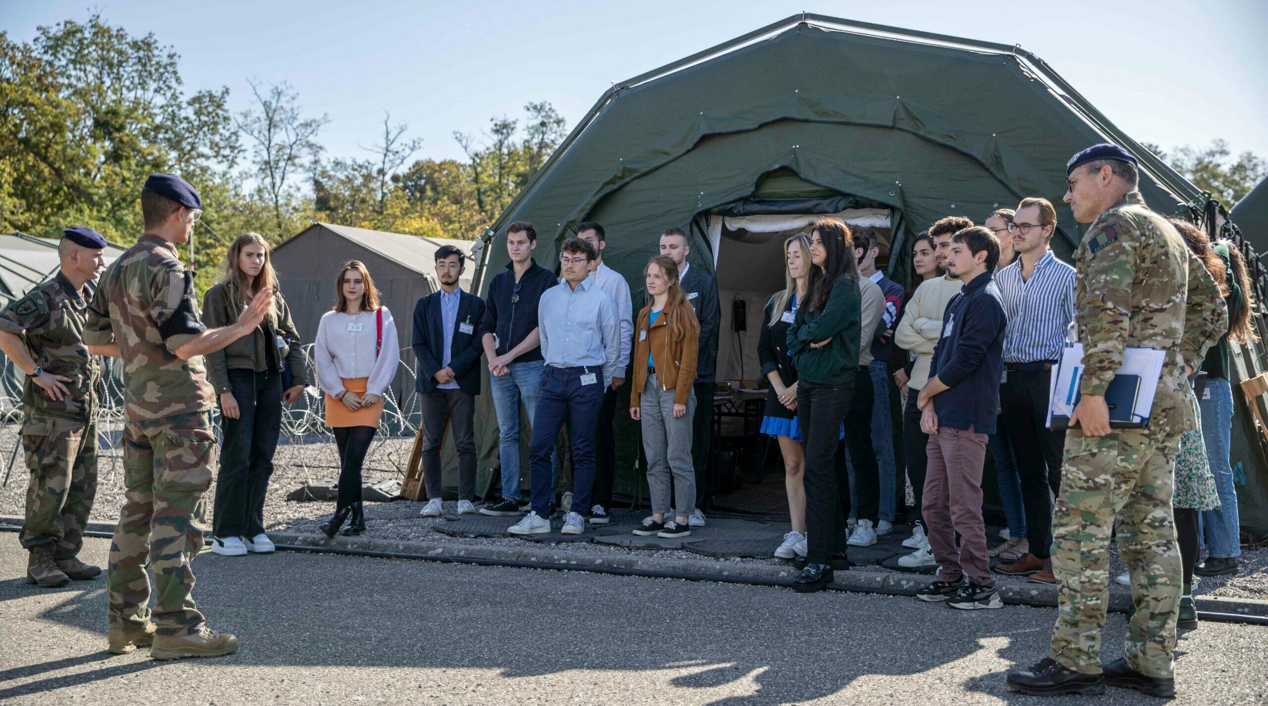 Visite à l'Eurocorps : au cœur de la préparation d'un exercice - Master ...